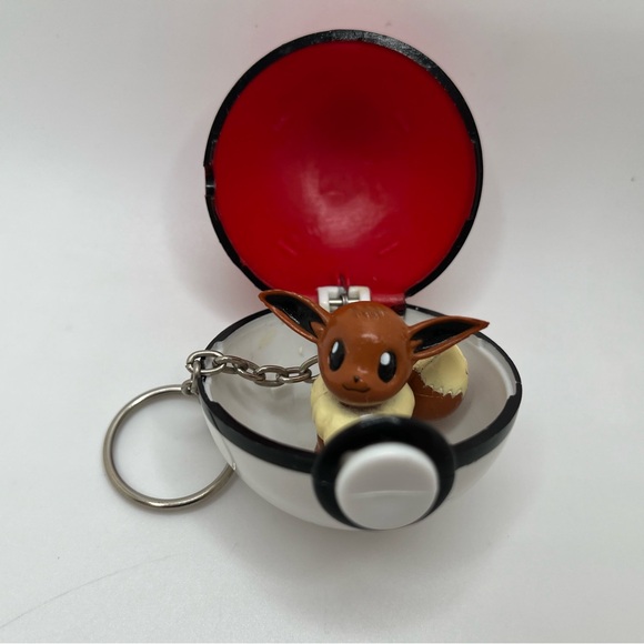 Pokemon | Toys | Vintage Pokemon Eevee Keychain 999 Basic Fun Catch ...